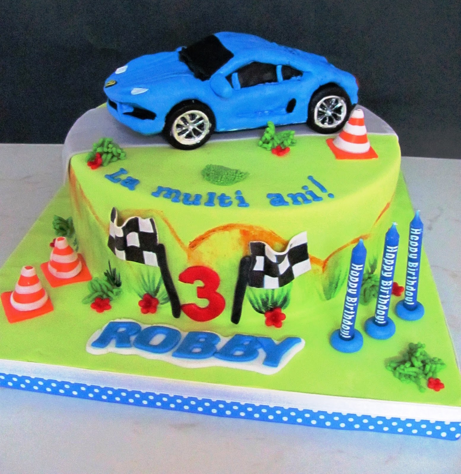 COMANDA TORT BUCURESTI: Tort Lamborghini