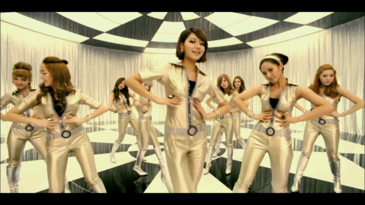 Best Friend: [MV] 소녀시대 (Girls' Generation) - 훗 (Hoot)