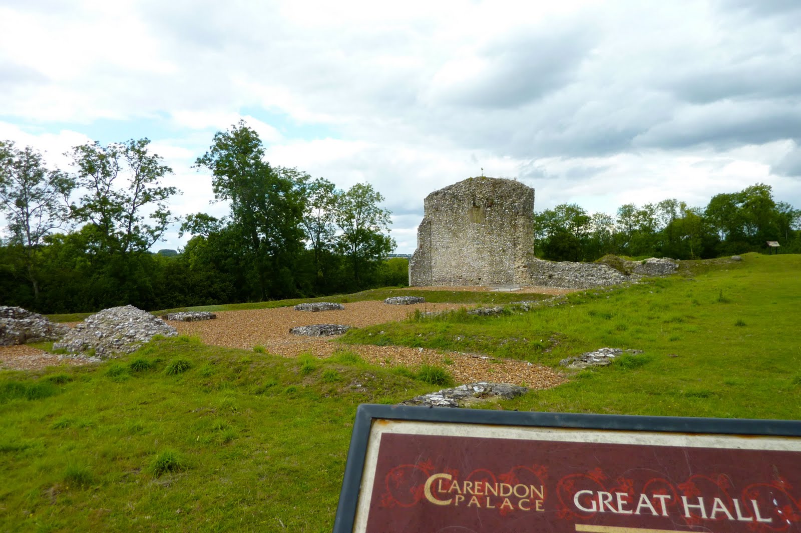 MisFitz Abroad: The Clarendon Way: A Walk Along the Roman Road