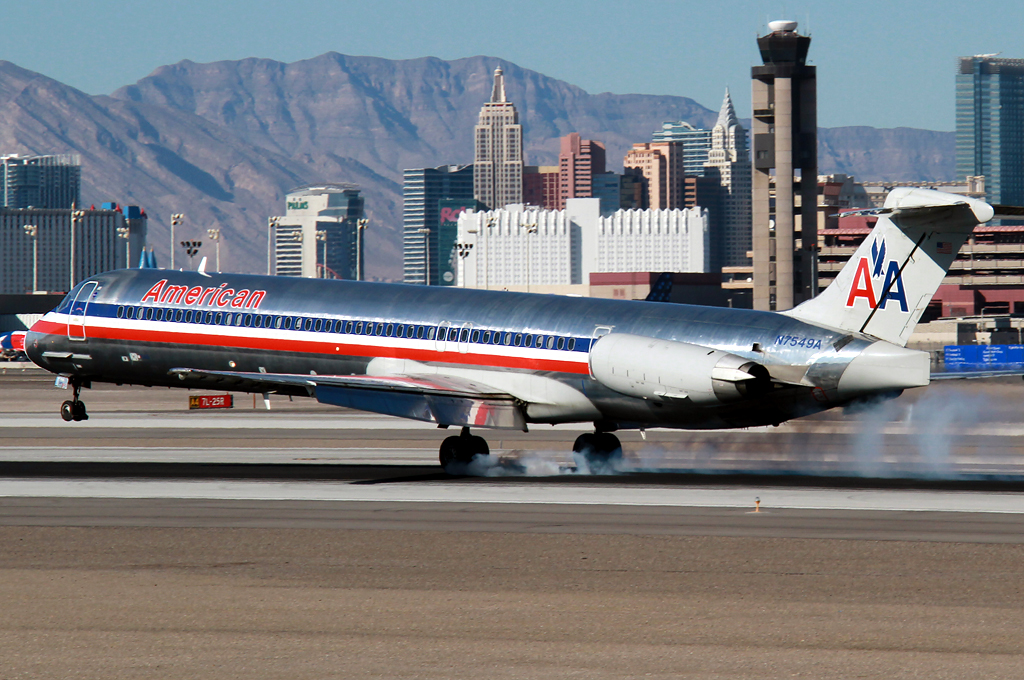 Aero Pacific Flightlines: American MD-80's make a come back