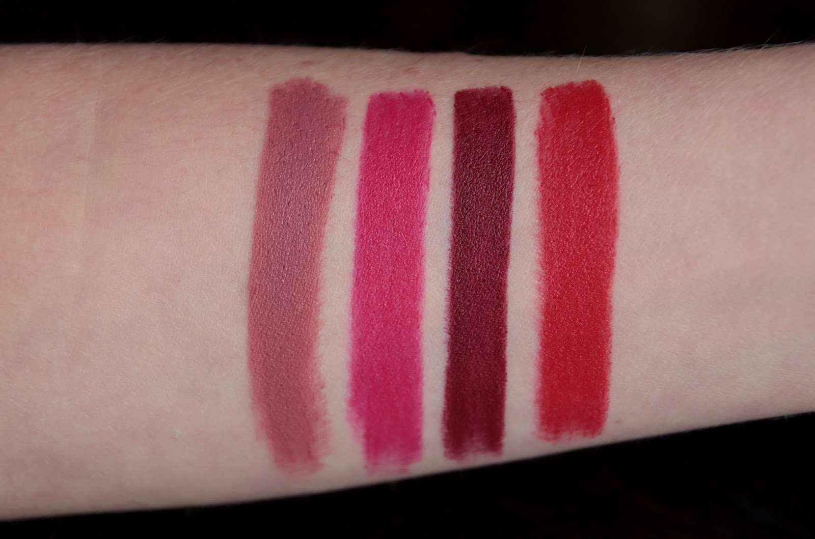YSL Rouge Pur Couture The Slim : The Bombe {Swatches de Toutes Les ...