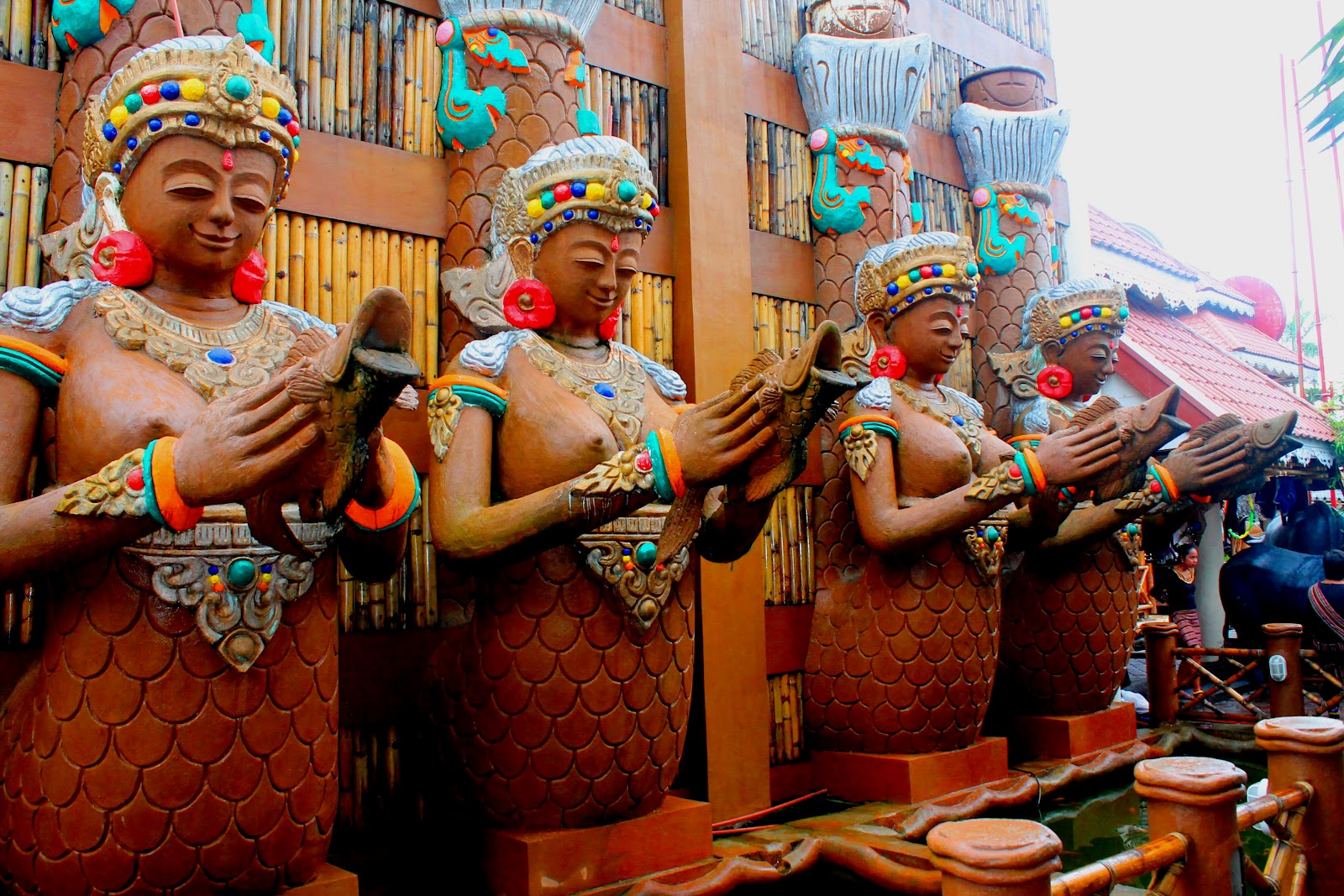 LaiCa: Isdaan Floating Restaurant, Laguna