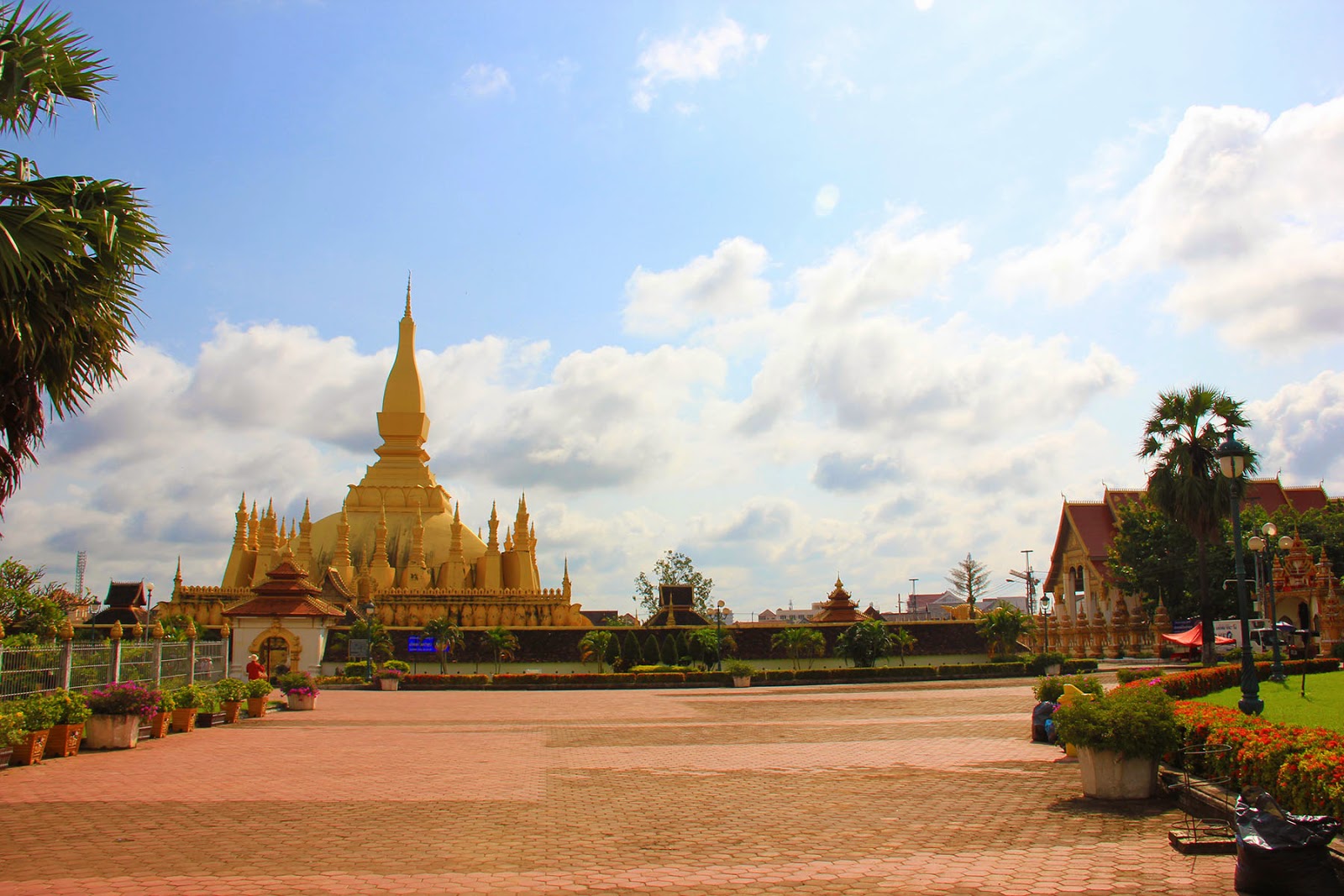 Pha That Luang Temple - Great golden stupa in Vientiane