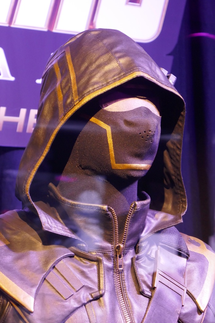 Hollywood Movie Costumes and Props: Jeremy Renner's Ronin costume from ...