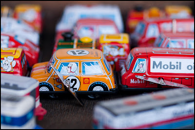 Pop Circus: "Oh, boy! Tin toys!"