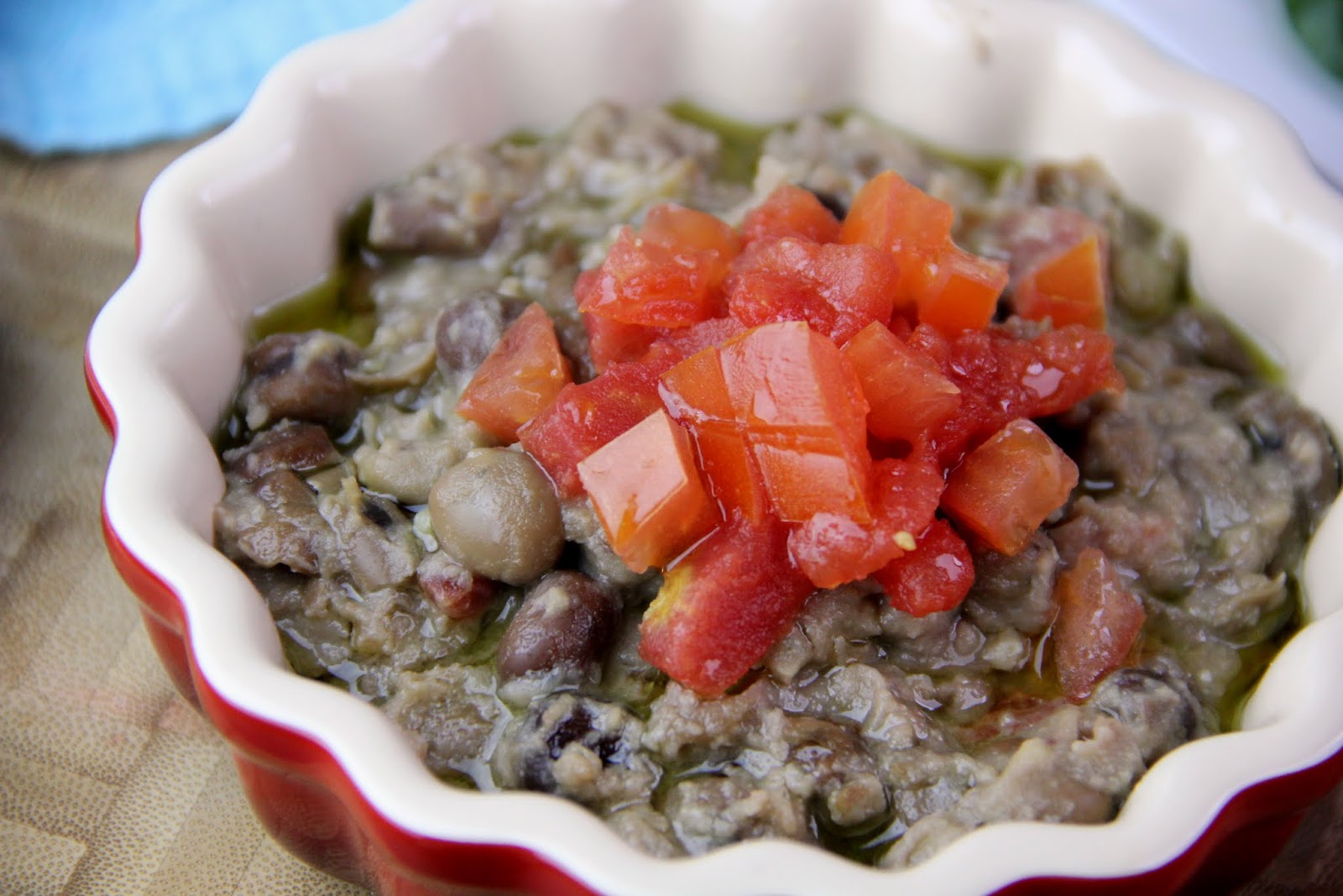 Adventures in all things food: Middle Eastern Breakfast: Pita, Fool and ...