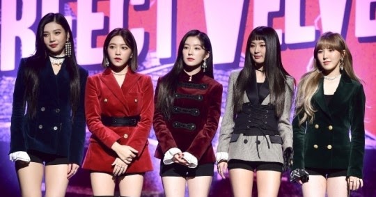 Red Velvet holds comeback showcase for 'Peekaboo'