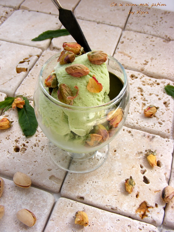 Ce si cum mai gatim: Inghetata cu fistic - Φιστίκι παγωτό