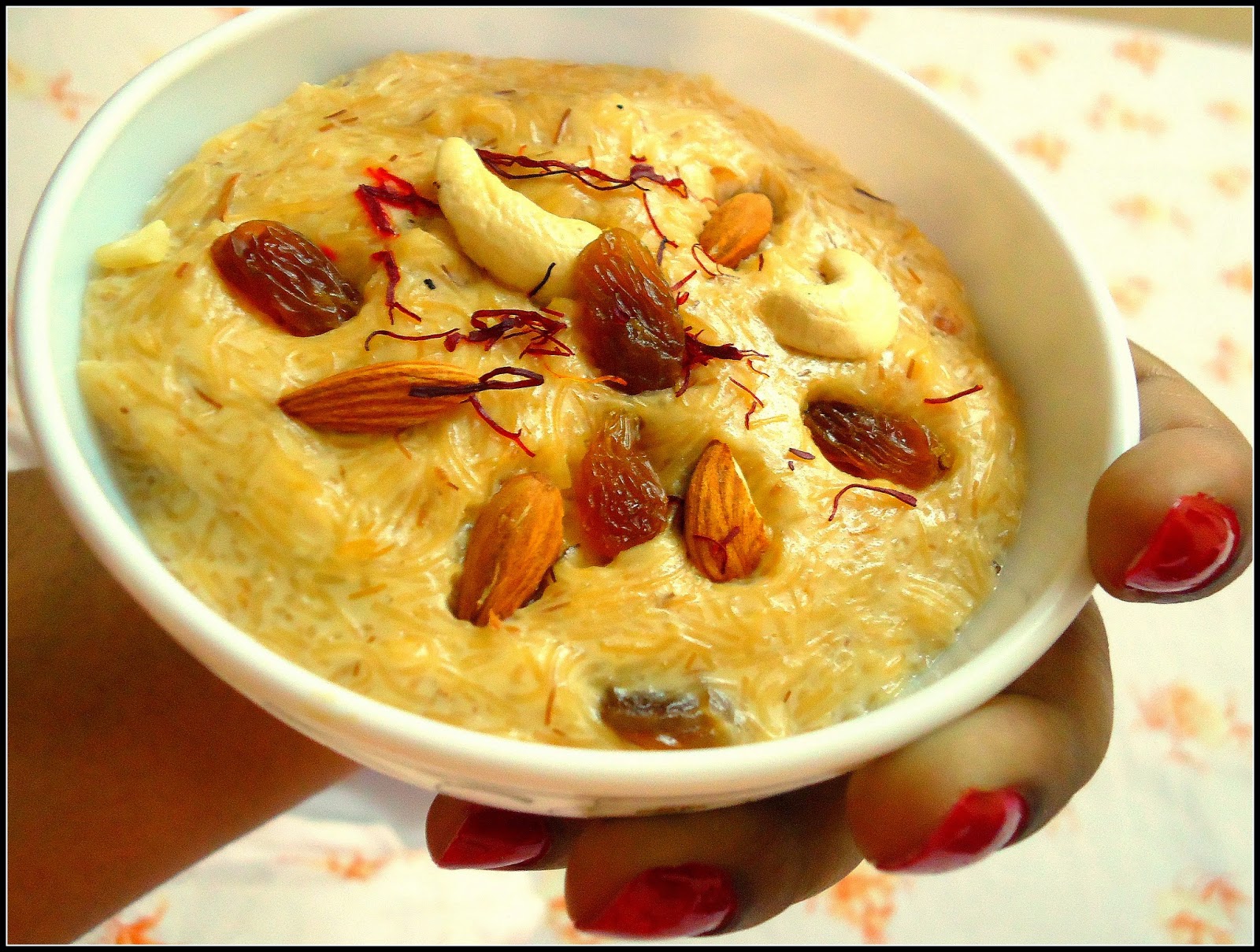 cHuSkI ... A sip of lyF: Eid Special- Sewaiyan Recipe