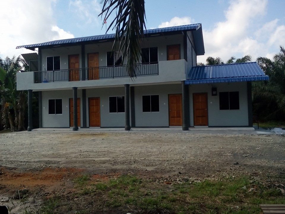 Homestay di Parit Raja
