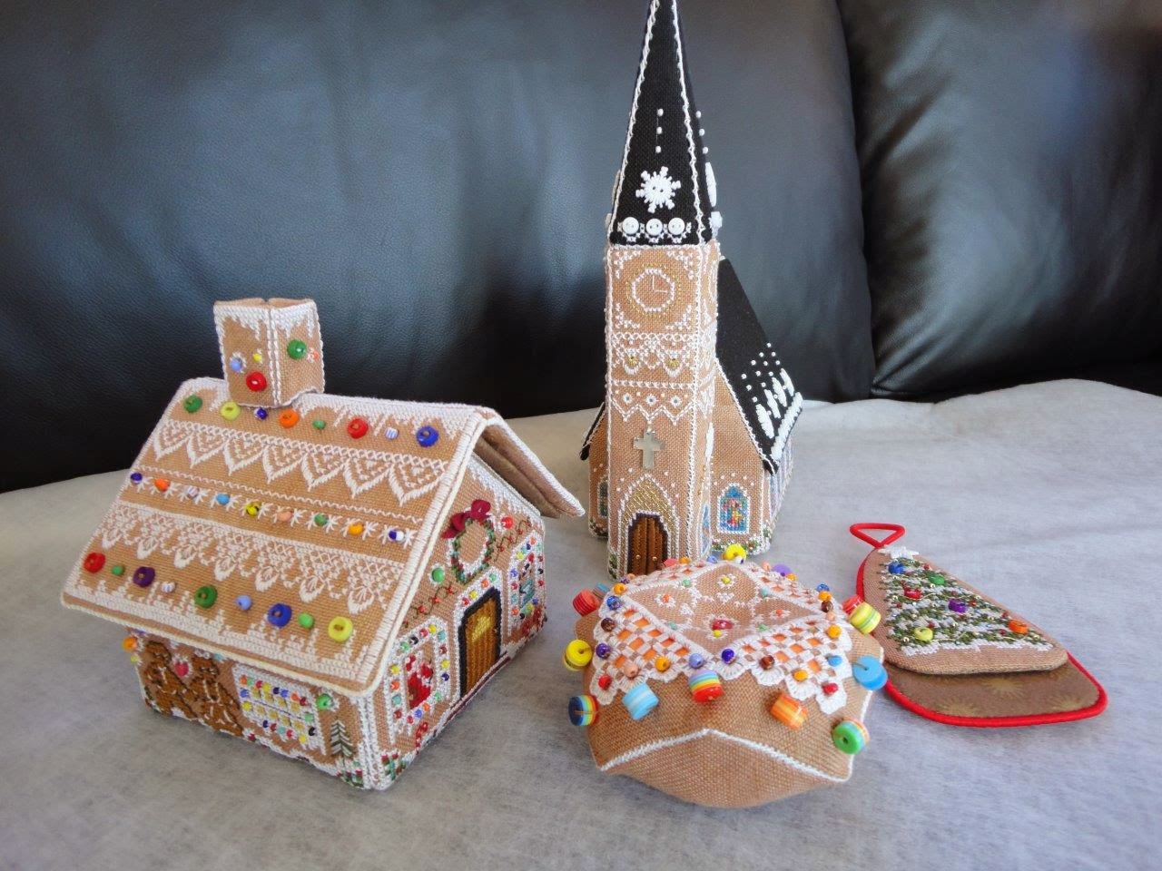 Wendy's Quilts and More: Embroidered Christmas Gingerbread Village