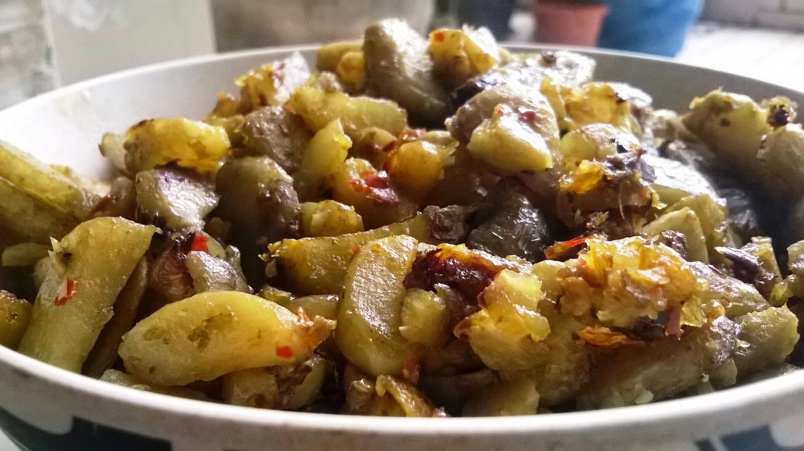Koorka Mezhukkupuratti ( Chinese Potato / Siru kizhangu stir fry ...