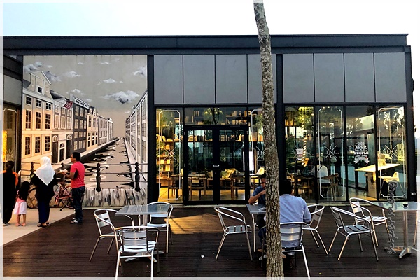 SUPERMENG MALAYA: Ink Library Cafe @ GRANDEUR LABS