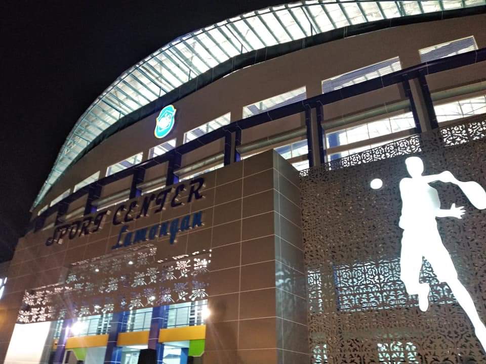 15 Foto-foto megahnya GOR/Sport Center Lamongan - qodirsmart