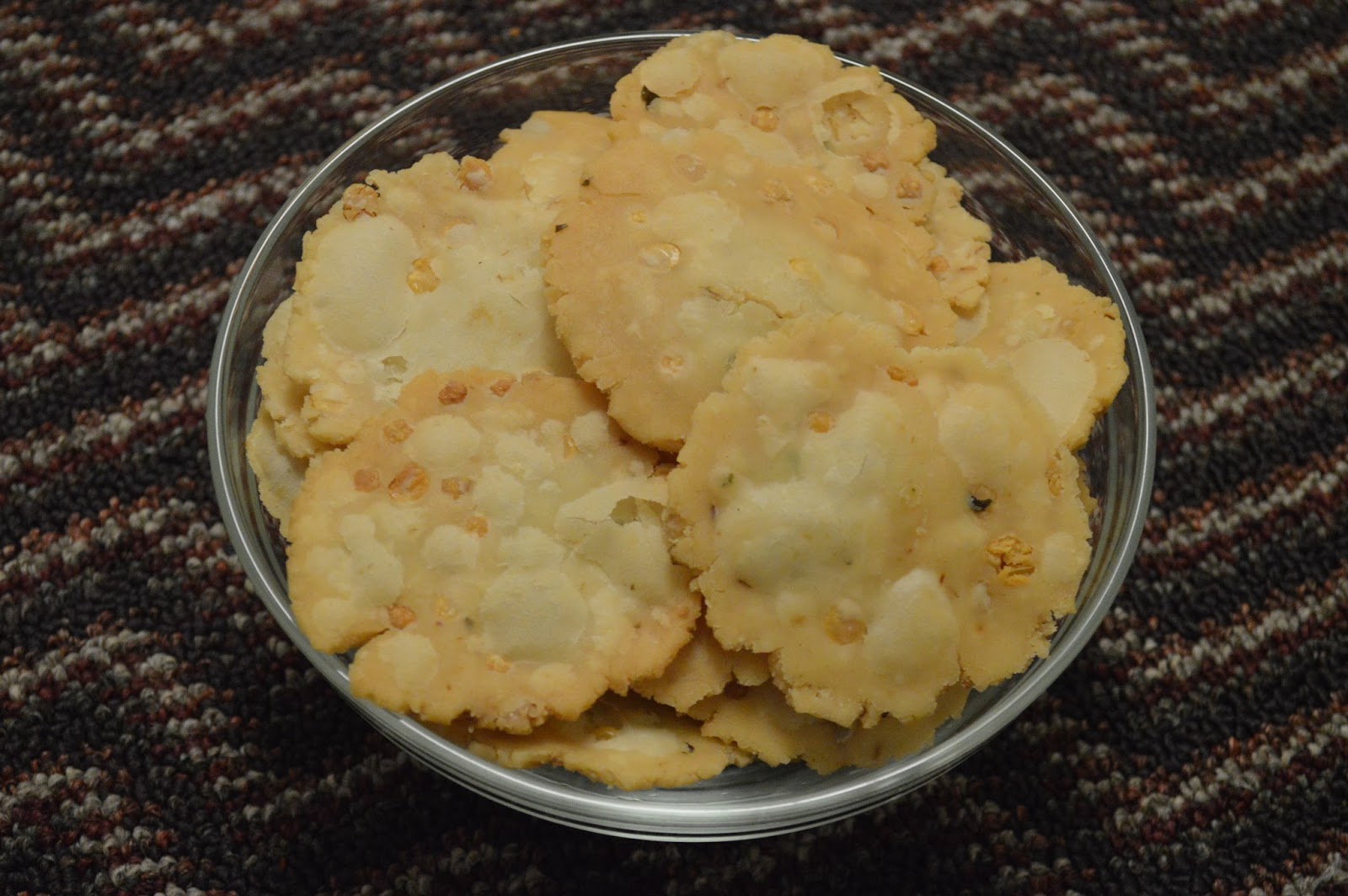 bhimavaram recipes: PAPPU CHEKKALU