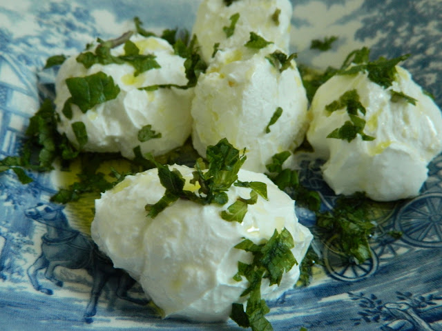 Lemon Love Notes: Perfect Breakfast: Labneh with Mint & Olive Oil