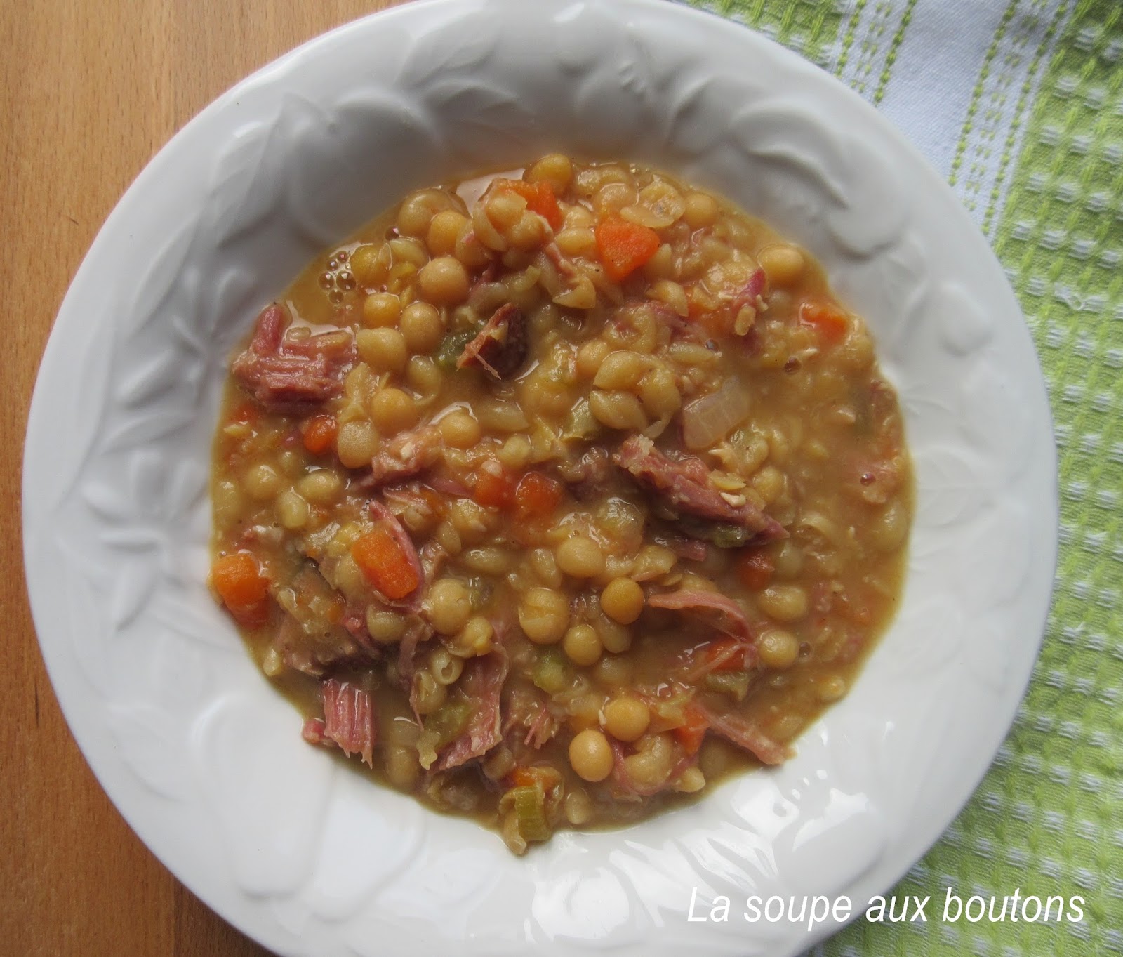 La soupe aux boutons: Soupe aux pois traditionnelle