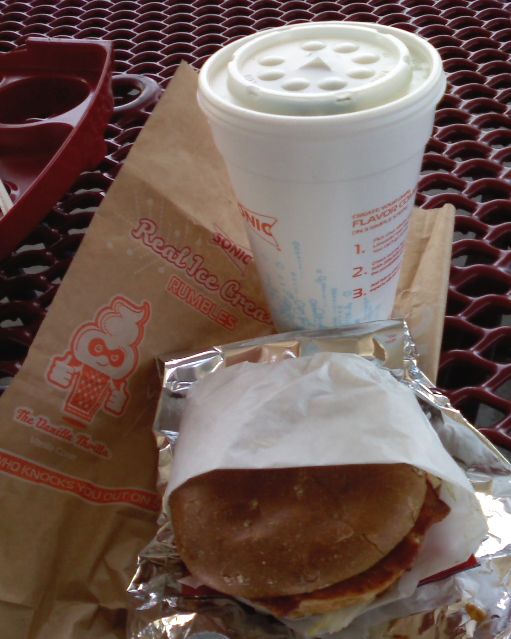 superbSONIC: happy hour