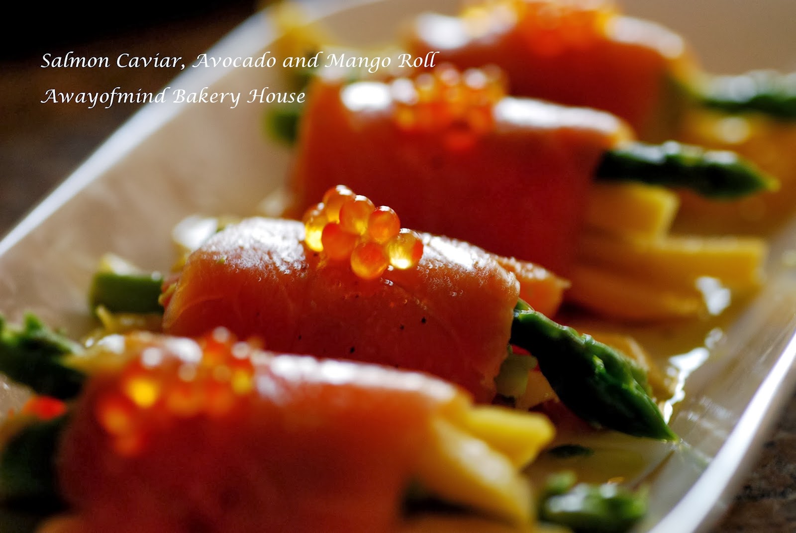Awayofmind Bakery House: Salmon Caviar, Avocado and Mango Roll