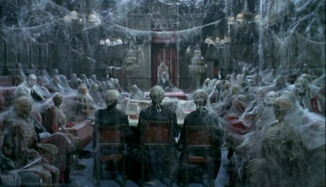 Dusty Video Box: Britannia waves the rules… The Ruling Class (1972)