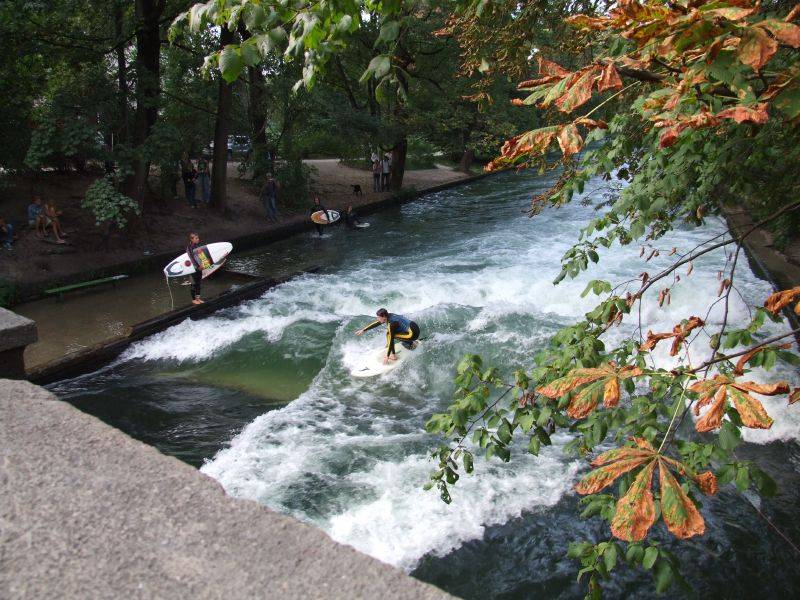 Surfing in the City: Munich’s Eisbach ~ Kuriositas