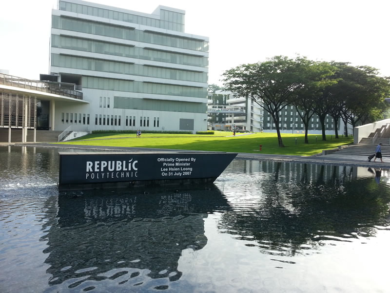 Blogging for Myself: First Visit to Republic Poly