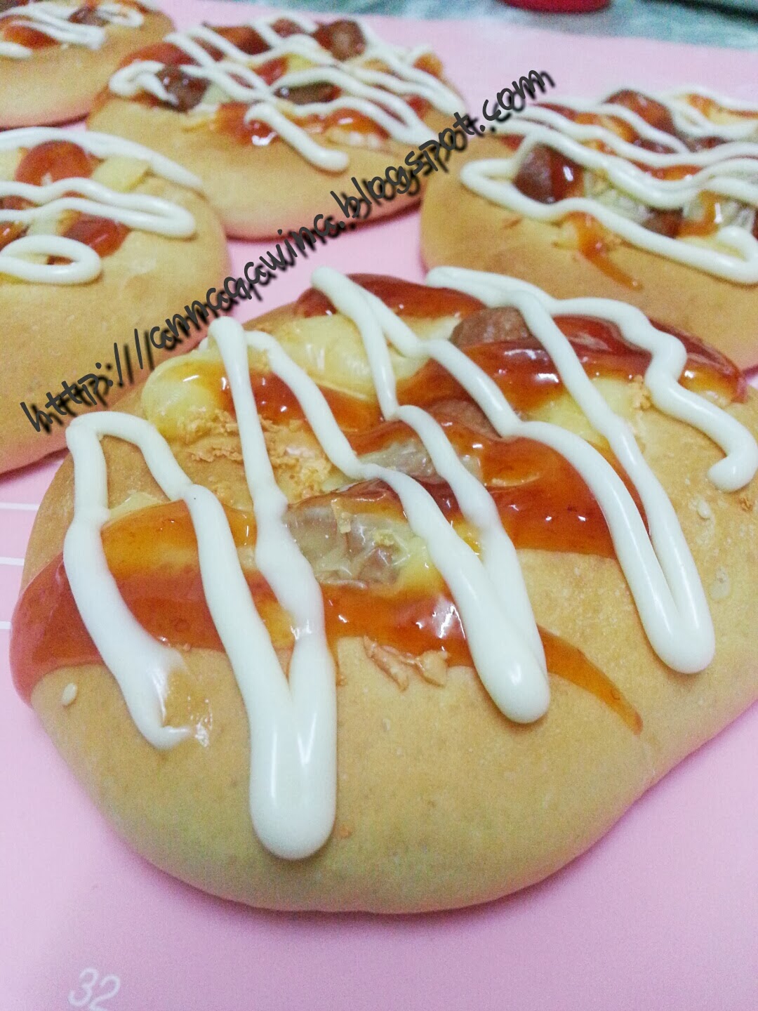 Heyy!! AnnaQawina disini: ROTI NAIK PAHANG (TOK MAK)