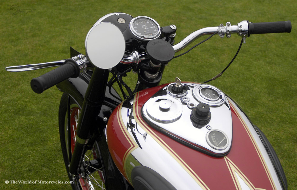 LUTON: ARIEL SQUARE FOUR