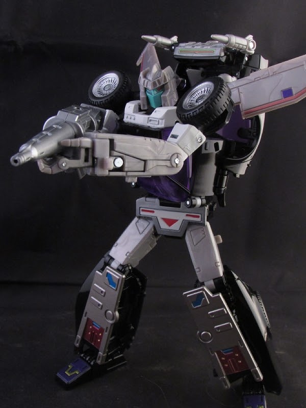Hivemind Complex: Transformers Masterpiece MP-25L Loudpedal