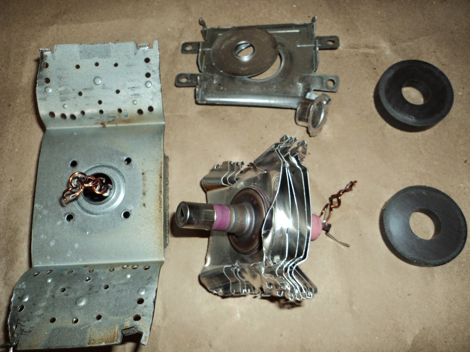 Brasilrobotics: Desmontando um Microondas - Microwave disassembly