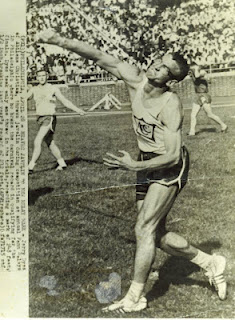 Once Upon a Time in the Vest: Vol. 2 No. 61 Jerry Dyes, a Texas Legend