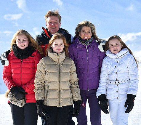 Royal Family Around the World: The Dutch Royal Family Hold Annual ...