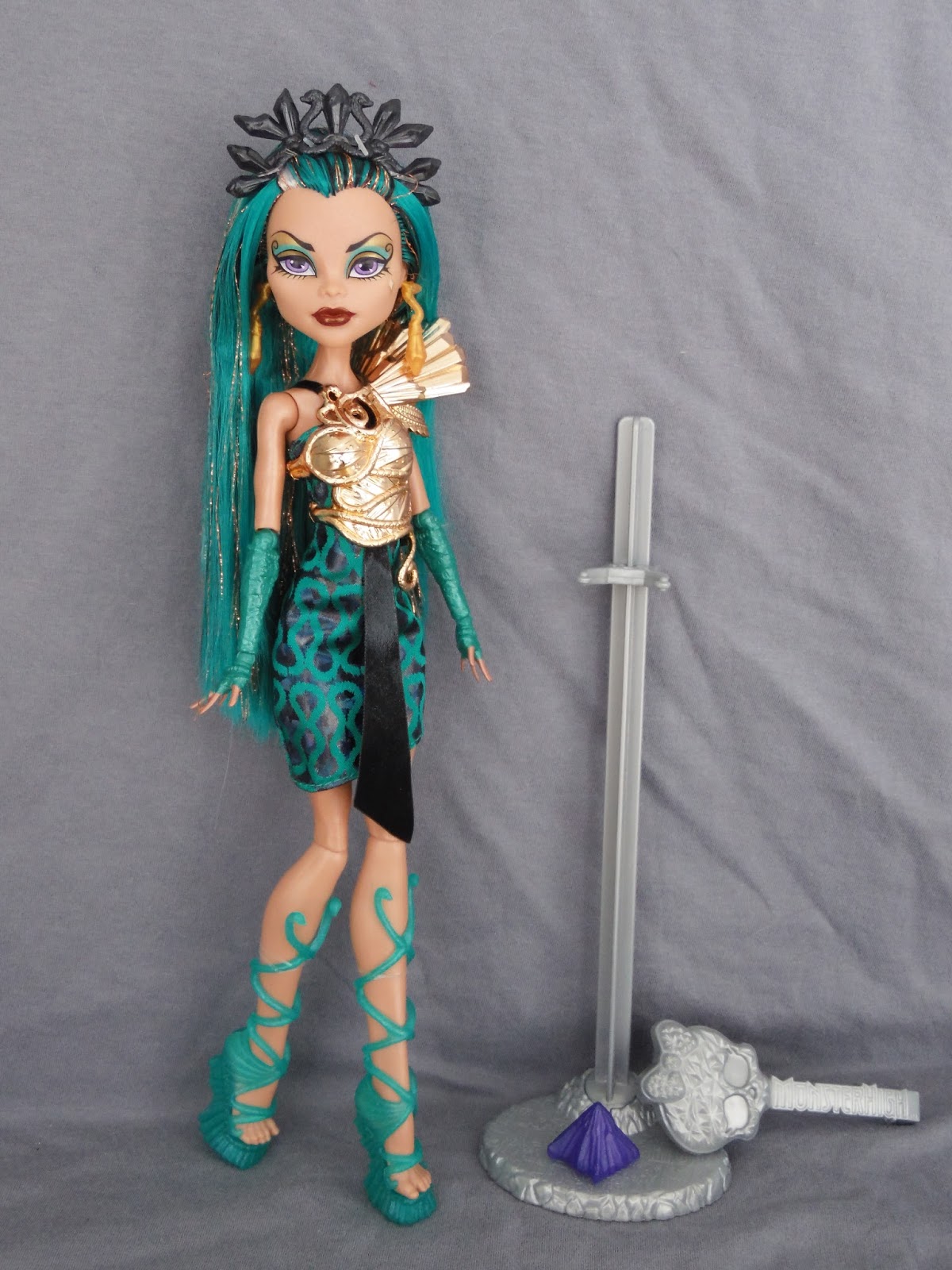 Christina Articulates: Watch the Queen Conquer: A Boo York, Boo York ...