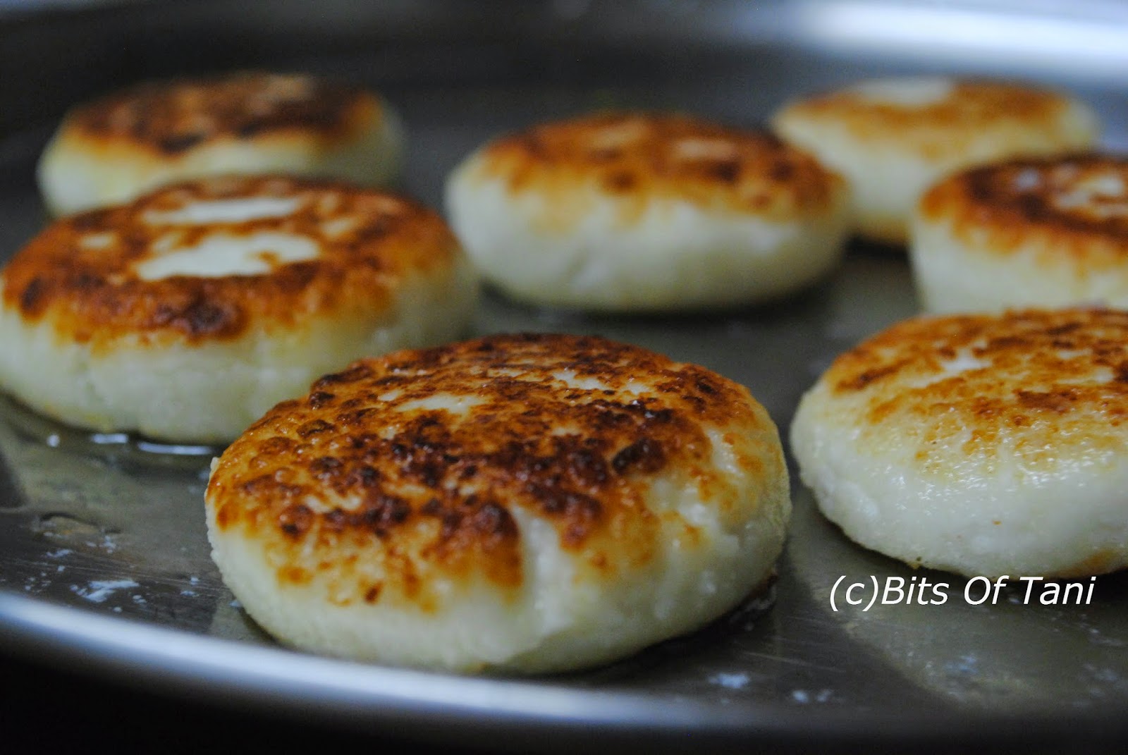 Bits Of Tani: Bengali Style Chena Kofta Curry (Chanar Borar Dalna)
