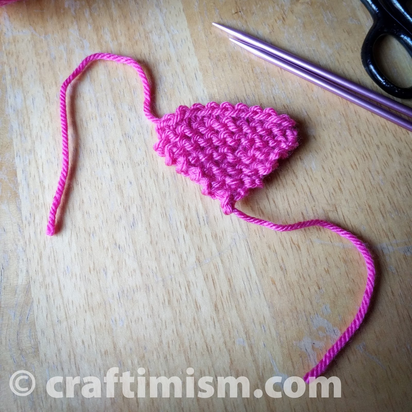 Craftimism: Simple Knit and Crochet Heart patterns