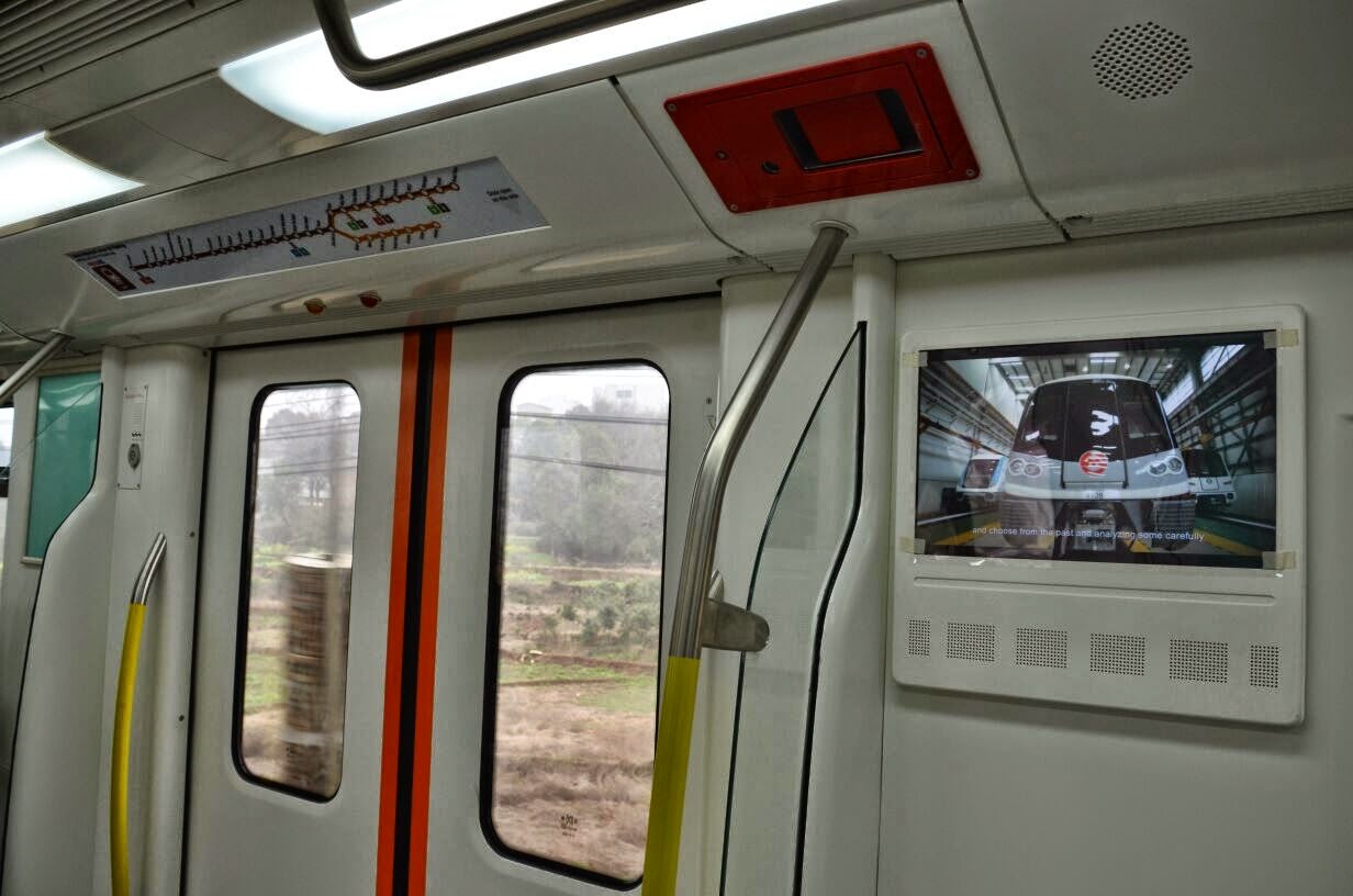 REKA BENTUK BARU LUAR DAN DALAM TREN LRT 2015, JOM TENGOK « Berita Malaysia