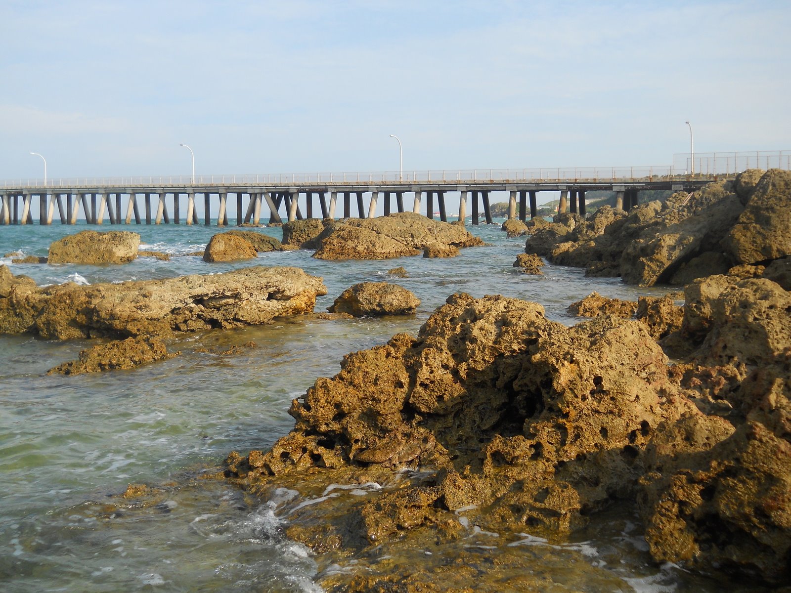 Wandering Weavers: Tengan Pier