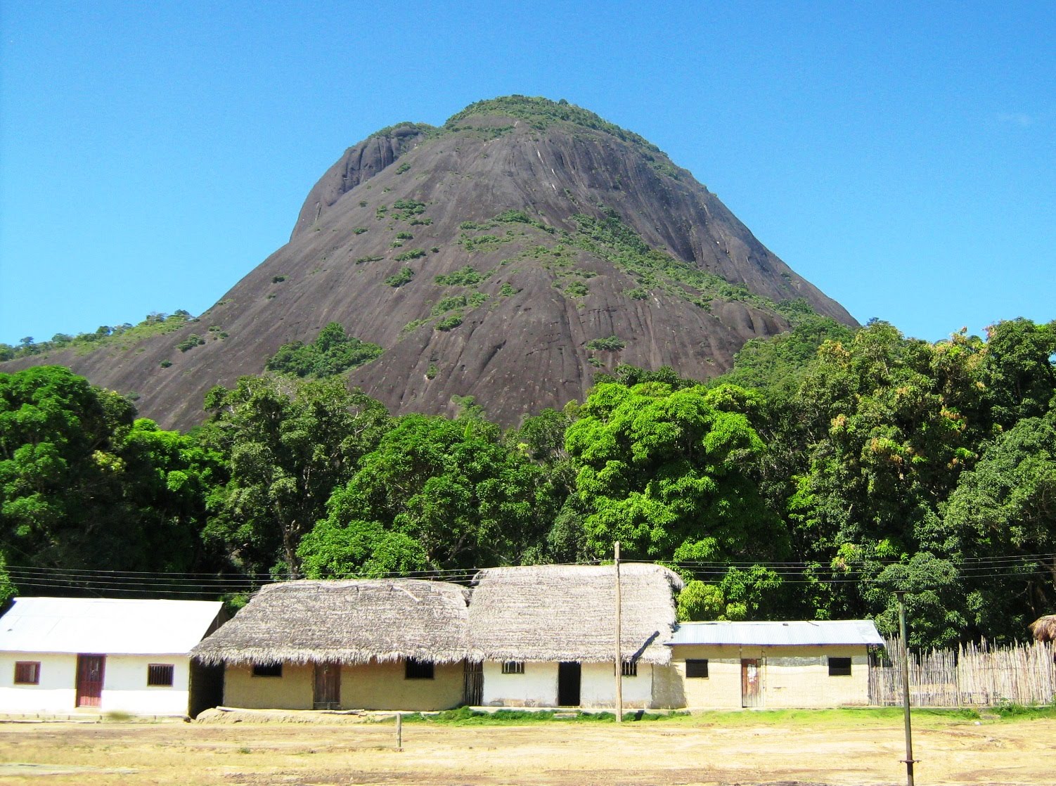 turismo del INIRIDA: GUIA TURISTICA DE INIRIDA