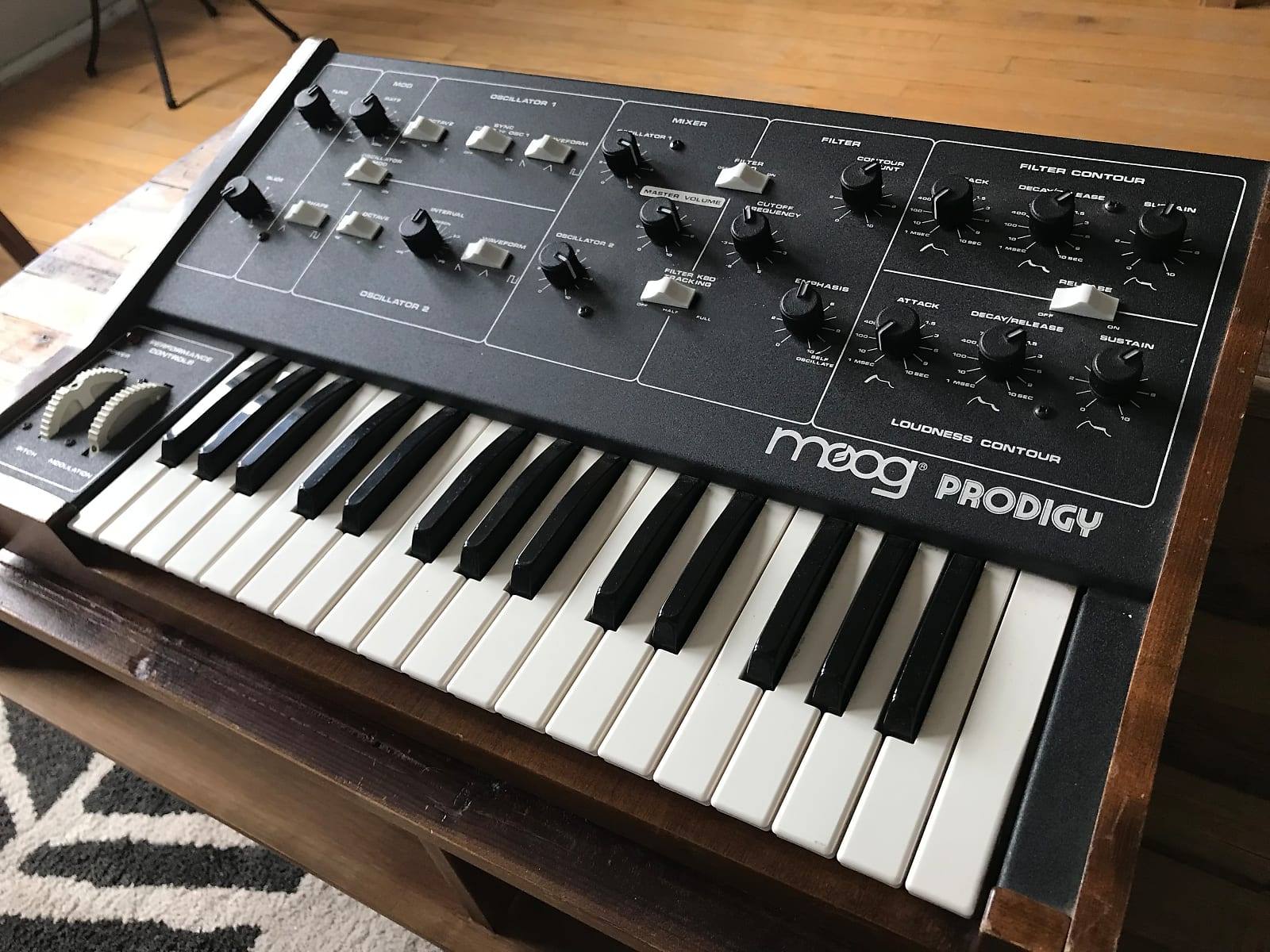 MATRIXSYNTH: Moog Prodigy Monophonic Analog Synthesizer SN 6437