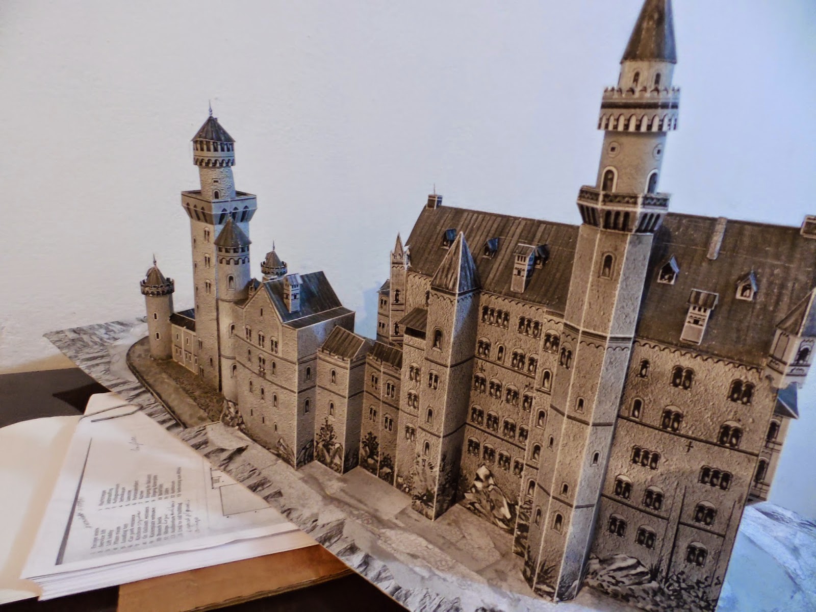 BLOG DO VÉIO ARTE EM PAPEL - PAPER MODEL E PAPER CRAFT: Neuschwanstein ...