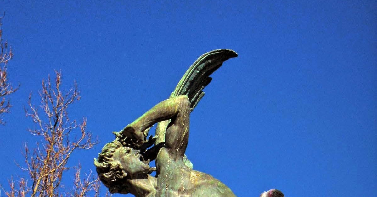 Miradas de Madrid: EL ANGEL CAIDO