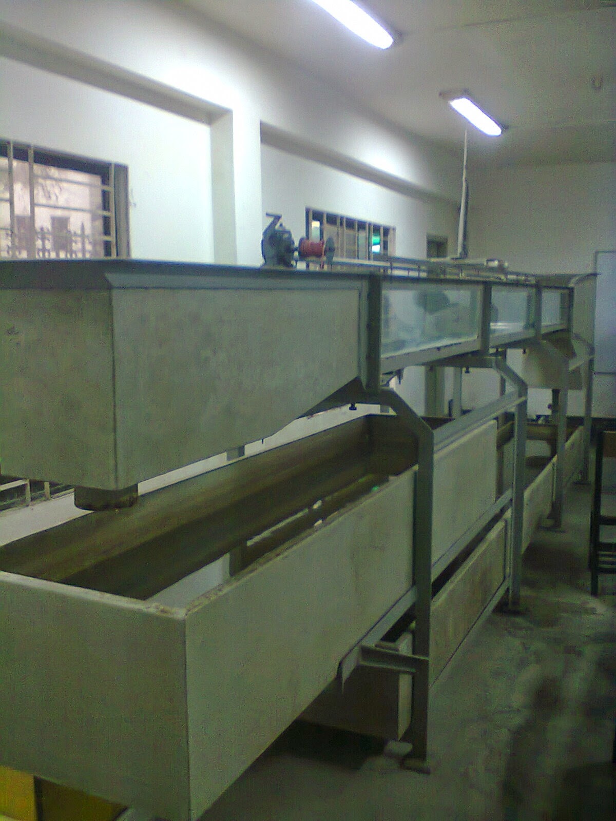 Flume with all Apparatus - Civil Engineering Laboratory