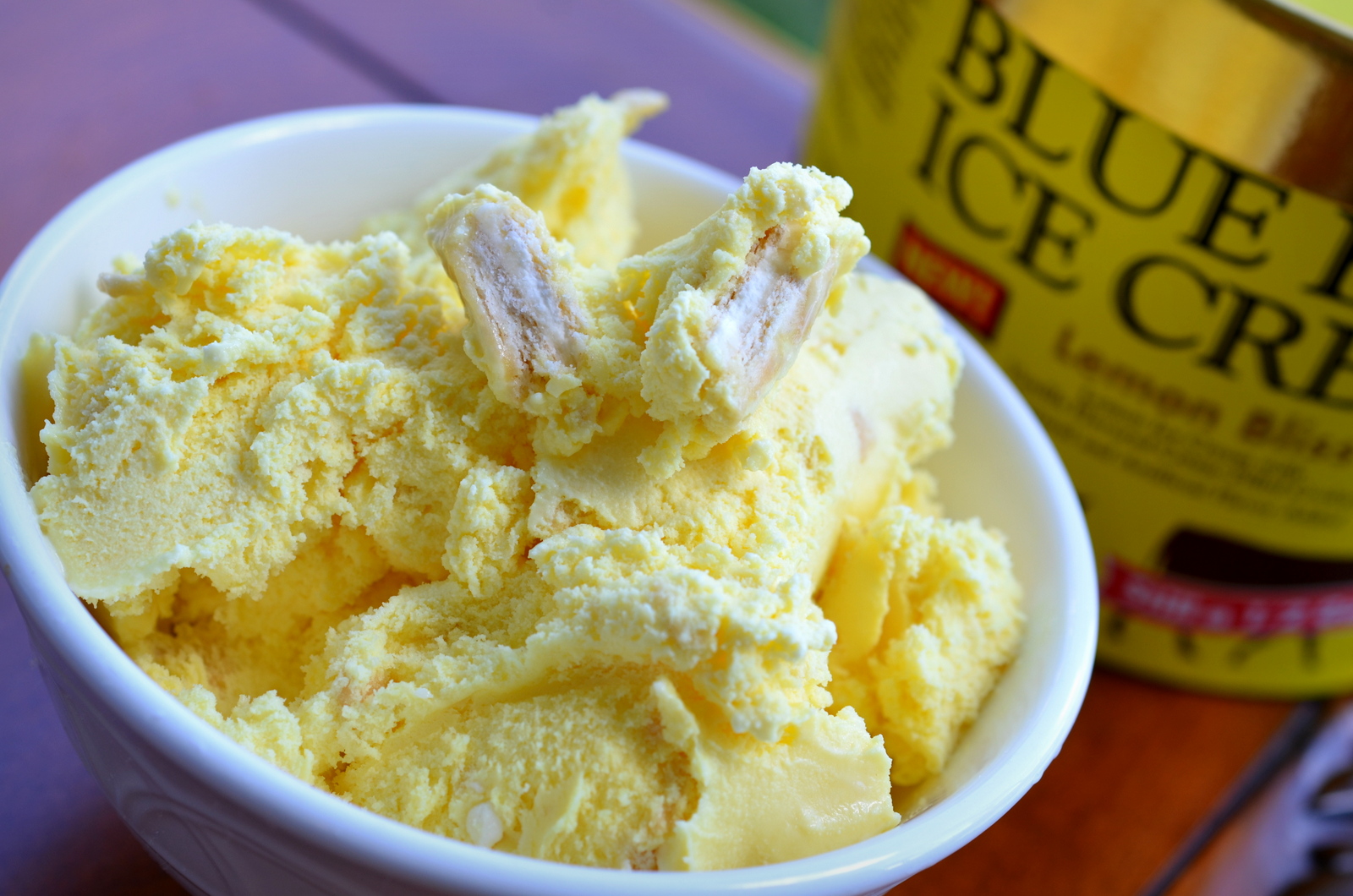 food and ice cream recipes: REVIEW: Blue Bell Lemon Bliss