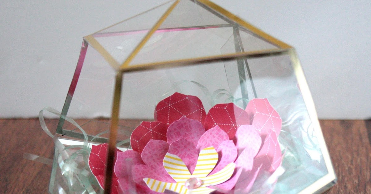 Lisa's Creative Niche: A Paper Terrarium? Yes Please!