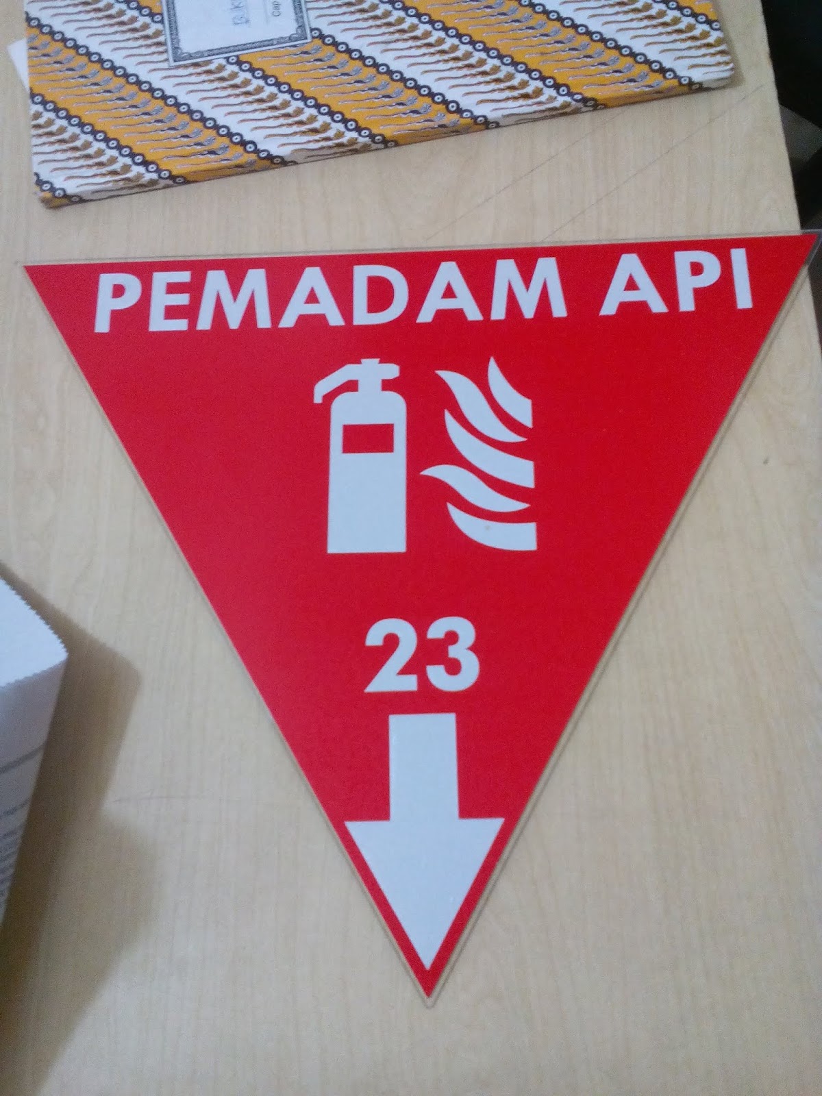 Safety Sign Semarang # Rambu APAR Alat Pemadam Api Ringan - SAFETY SIGN ...