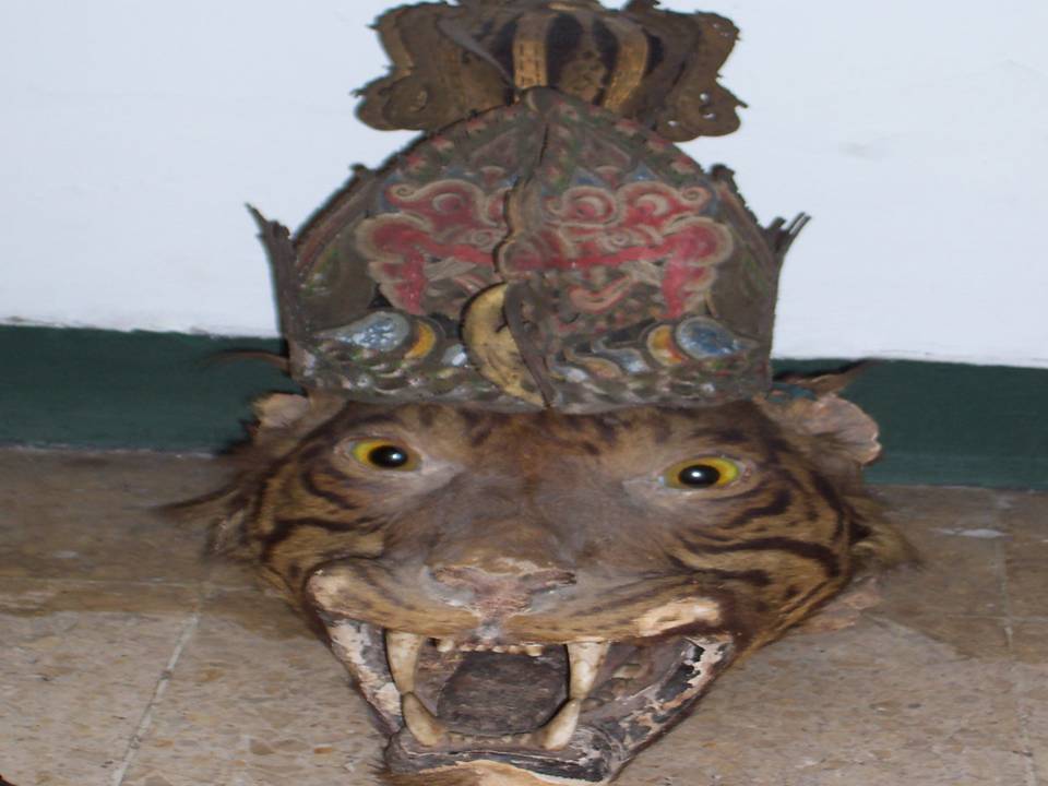 8 Jimat Klenik yang Dimiliki Orang Indonesia - Noretz-area