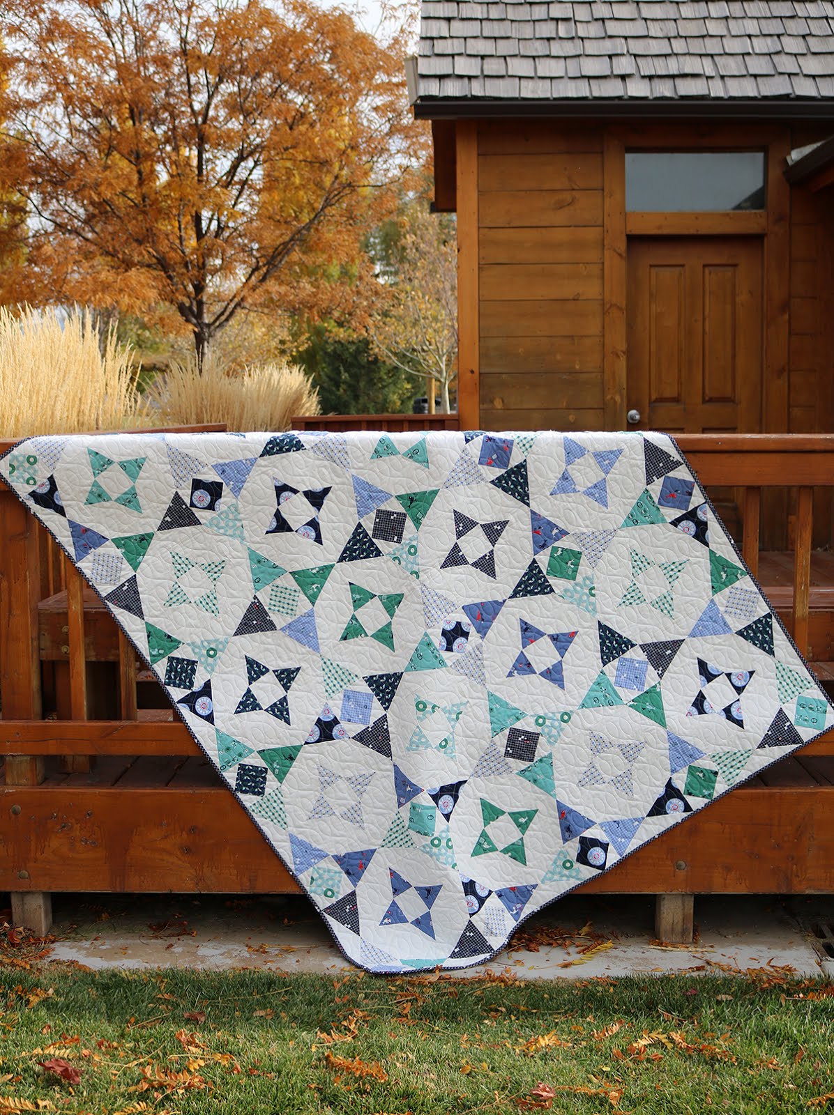 A Bright Corner: Court Jester Quilt Finish