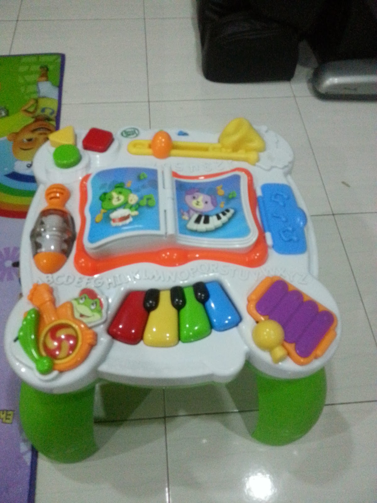 MYBUNDLETOYS2: LeapFrog Learn & Groove Musical Table (SOLD)