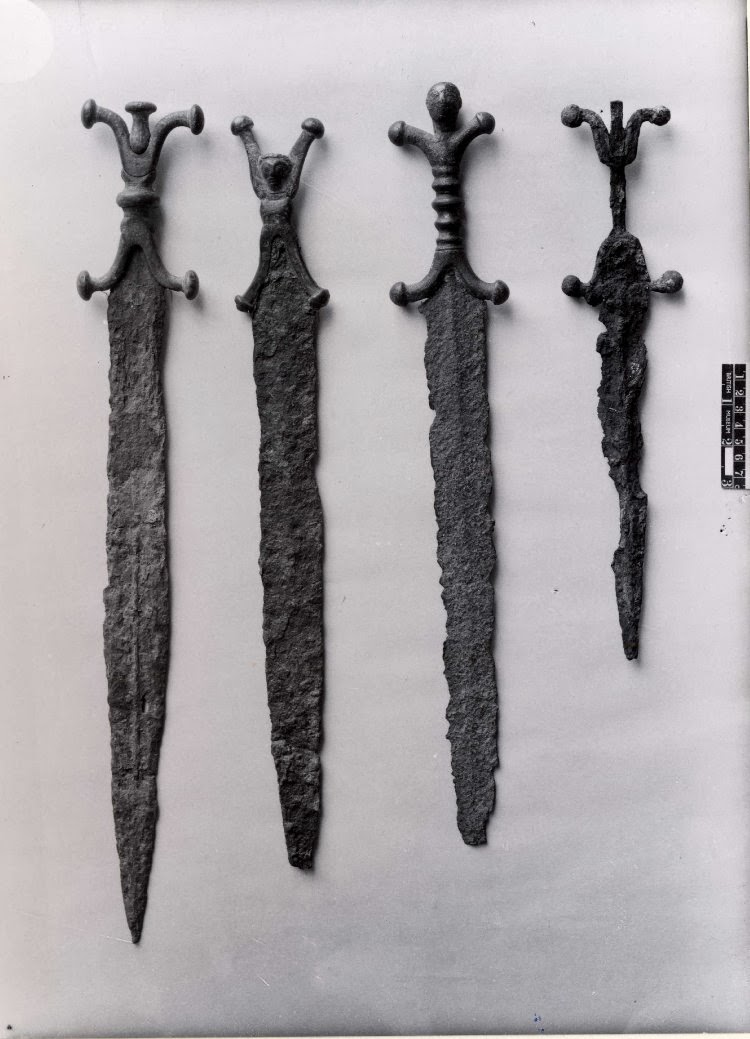 Past Times and Present Tensions: British Celtic anthropomorphic sword ...
