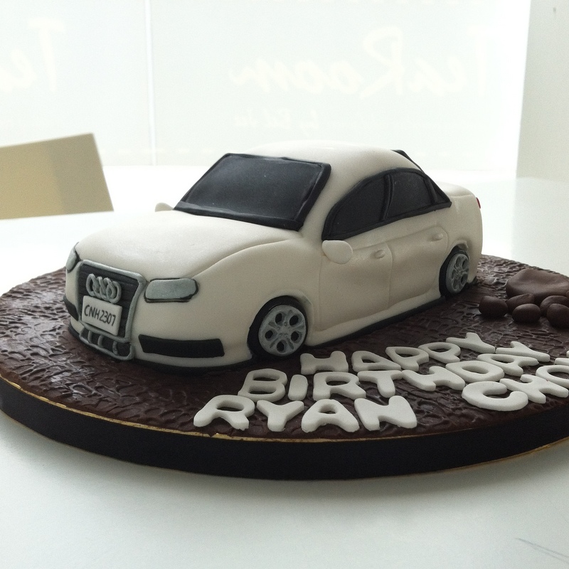 TeaRoom by Bel Jee: Audi car cake